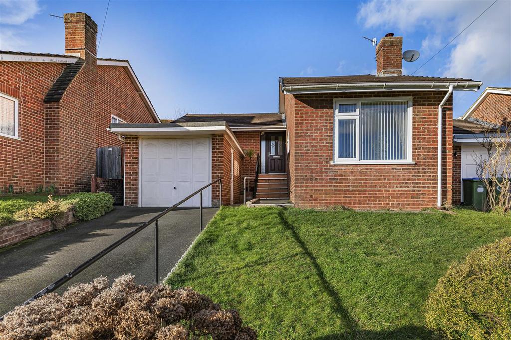 Kennedy Way, Newhaven 2 bed detached bungalow for sale - £300,000