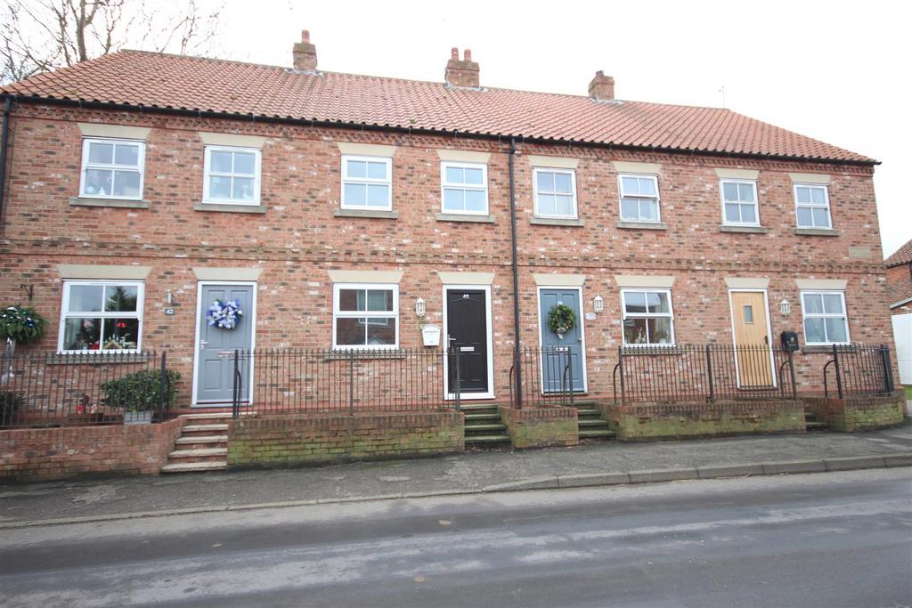 North Street, Aldbrough, Hull 2 bed terraced house - £129,950