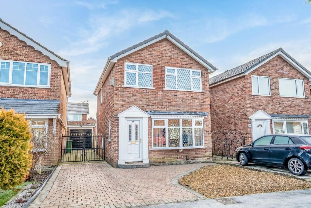 St. Marks Grove, York 3 bed detached house - £290,000