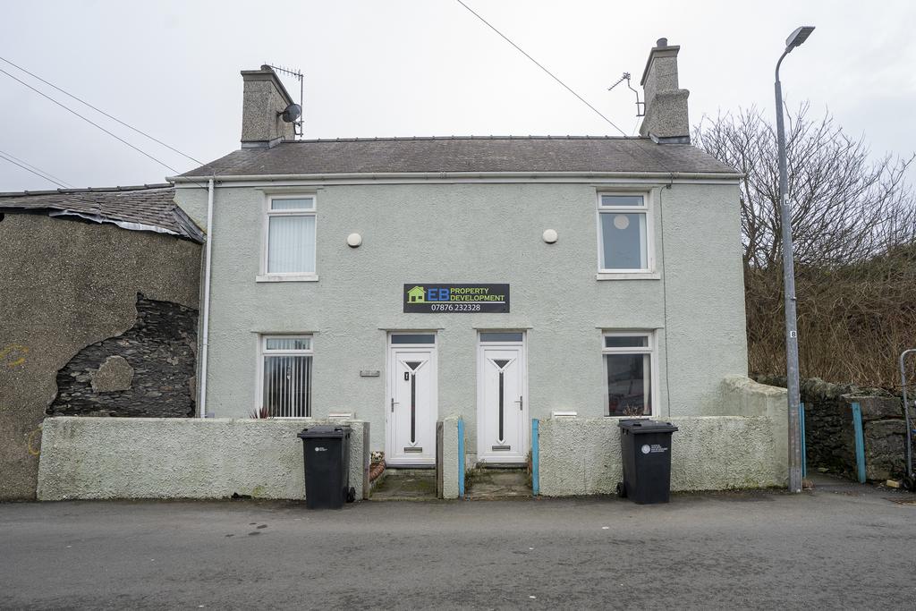 Porthdafarch Road, Holyhead LL65 2 bed semi-detached house for sale - £ ...