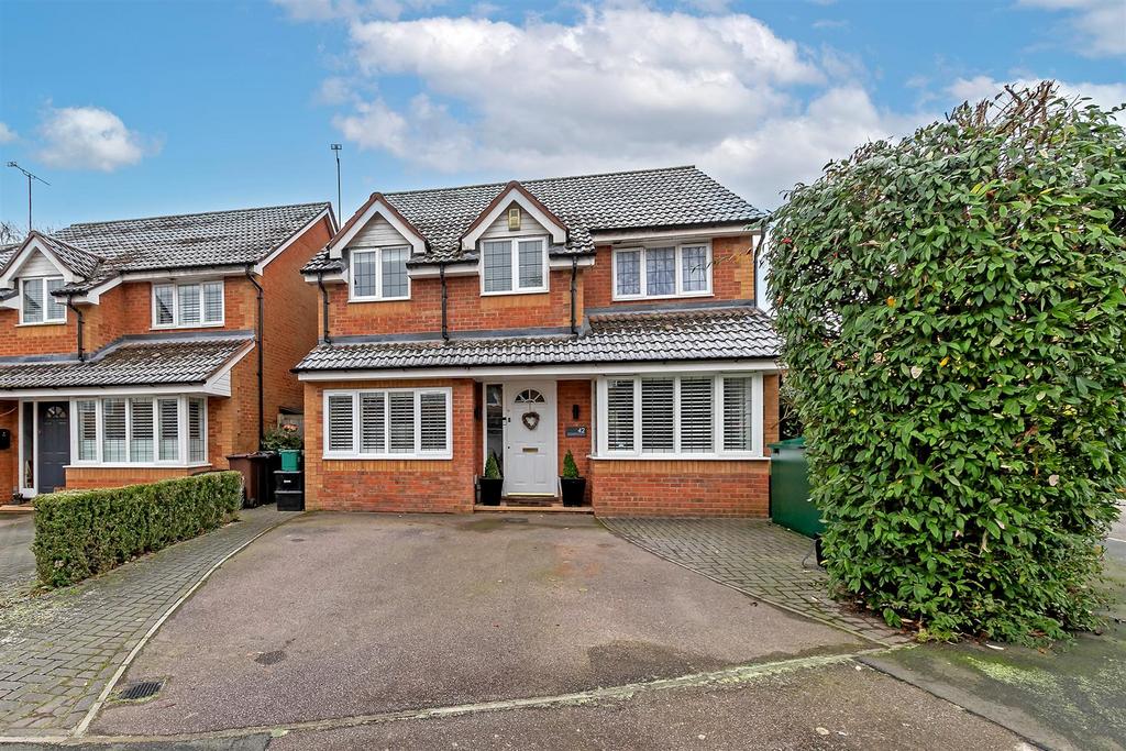 Wynches Farm Drive, St. Albans 4 bed detached house - £935,000