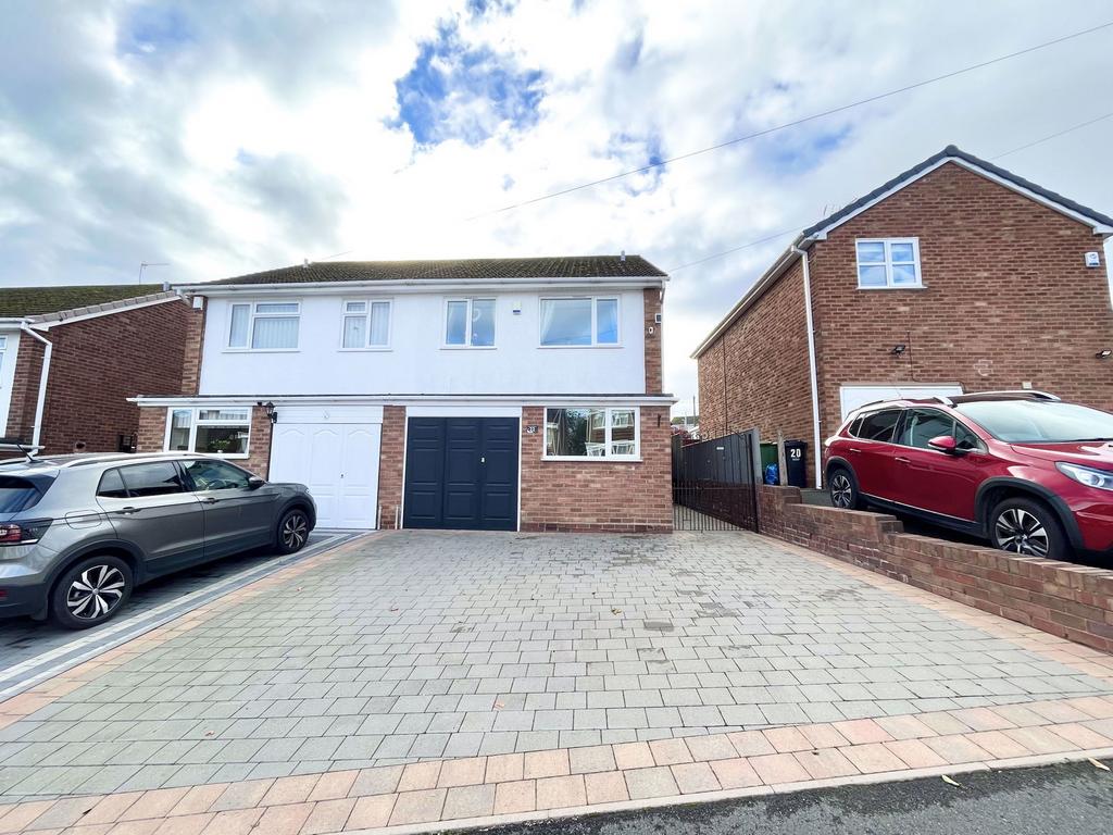 Calewood Road, Brierley Hill DY5 3 bed semi-detached house for sale - £ ...
