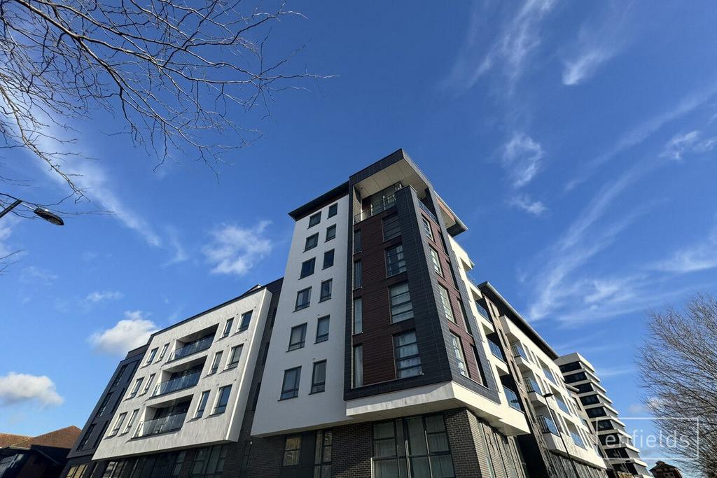 Southampton SO14 2 bed apartment - £209,000