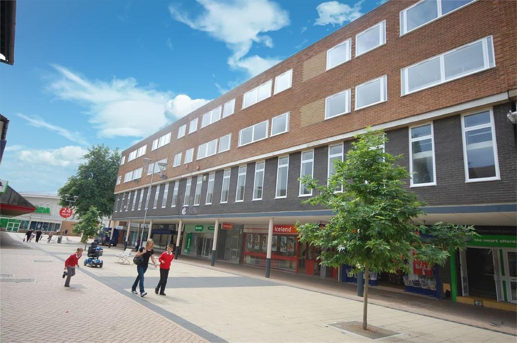Town Centre, Hatfield 2 bed apartment for sale - £160,000