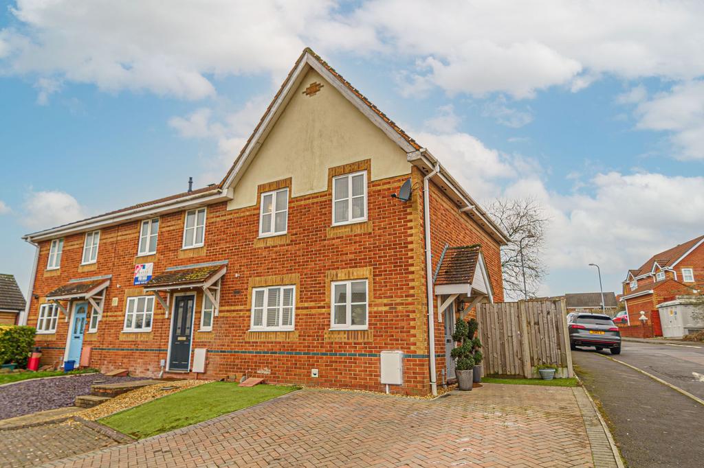 Rockfield Grove, Undy, NP26 3 bed semi-detached house for sale - £290,000