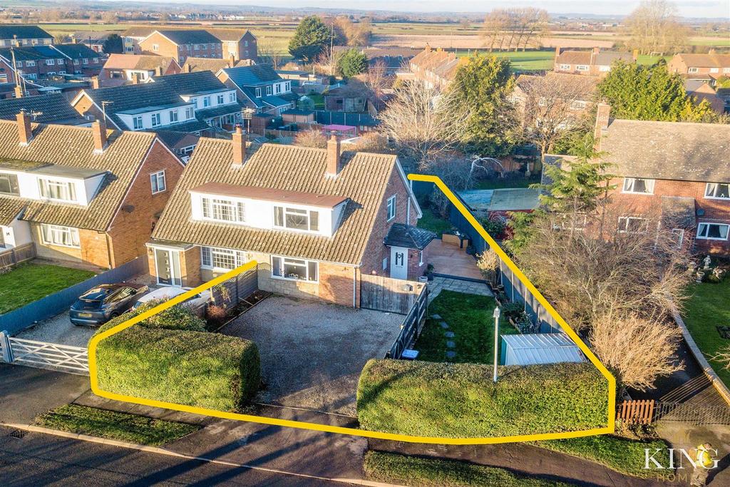 St. Swithins Drive, Lower Quinton... 2 bed semi-detached house - £290,000