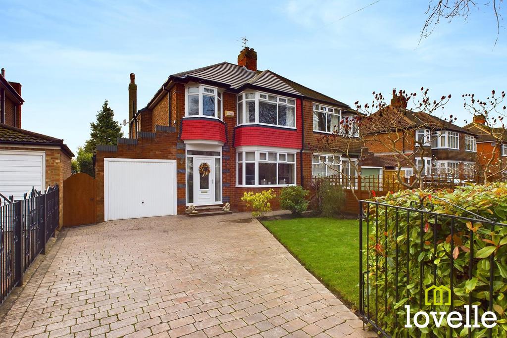 Wolfreton Lane, East Riding of... 3 bed semi-detached house - £360,000
