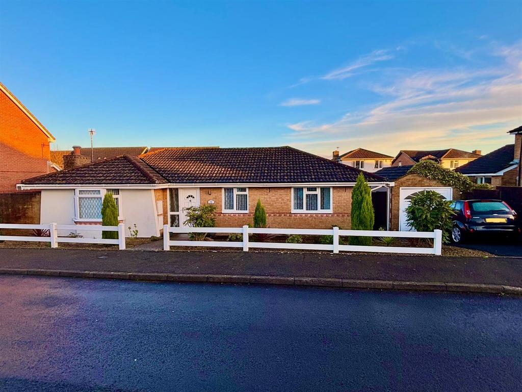 Bryn Derwen, Sketty, Swansea 3 bed detached bungalow - £350,000