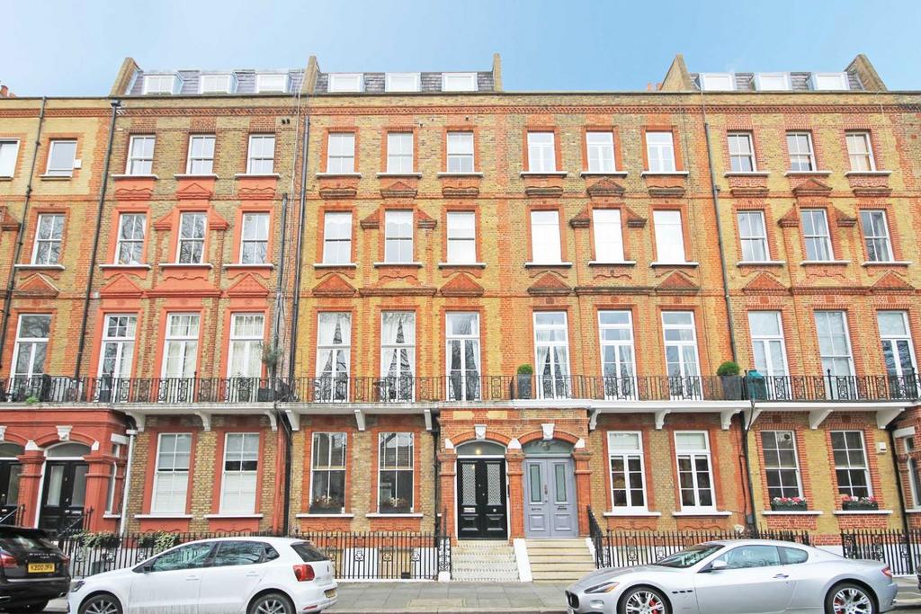 Nevern Square, London SW5 2 bed flat - £3,900 pcm (£900 pw)