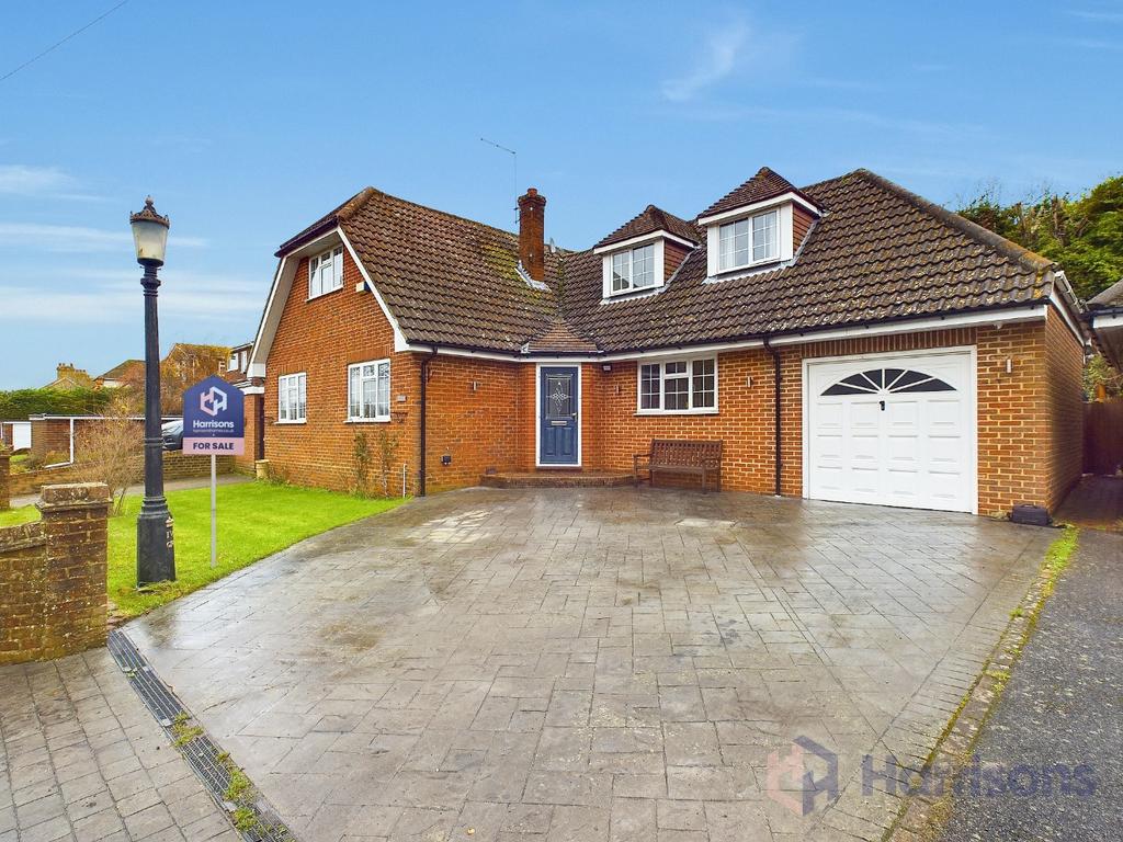 Highsted Valley, Rodmersham... 4 bed detached bungalow - £500,000