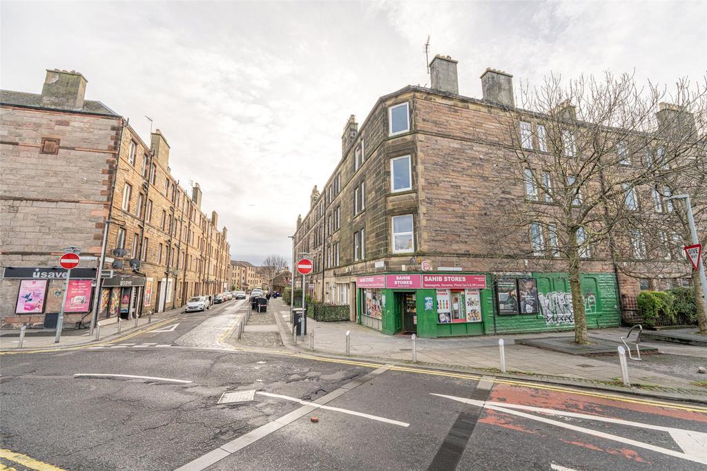 95/5 Restalrig Road South, Edinburgh... 1 bed flat - £150,000