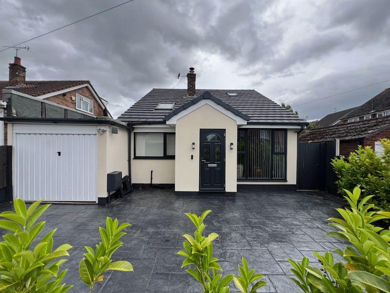 Woburn Drive, Cronton, Widnes 3 bed detached bungalow - £336,000