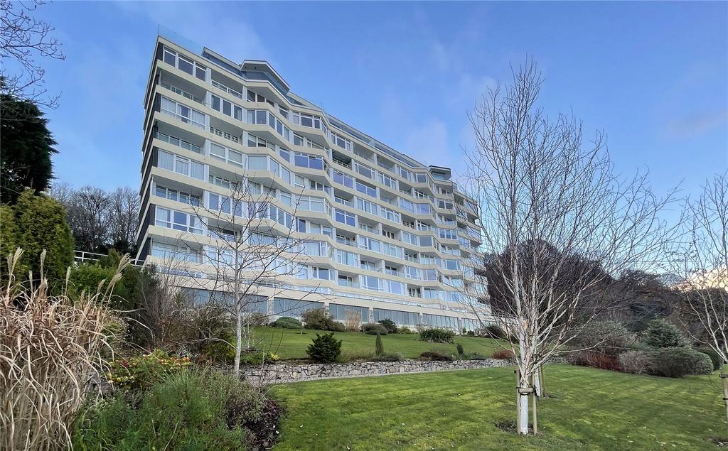 Glyn Garth Court, Menai Bridge, Isle... 3 bed apartment for sale - £200,000