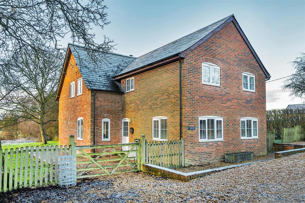 Field Barn Cottages, Salisbury SP4 3 bed semi-detached house - £1,450 ...