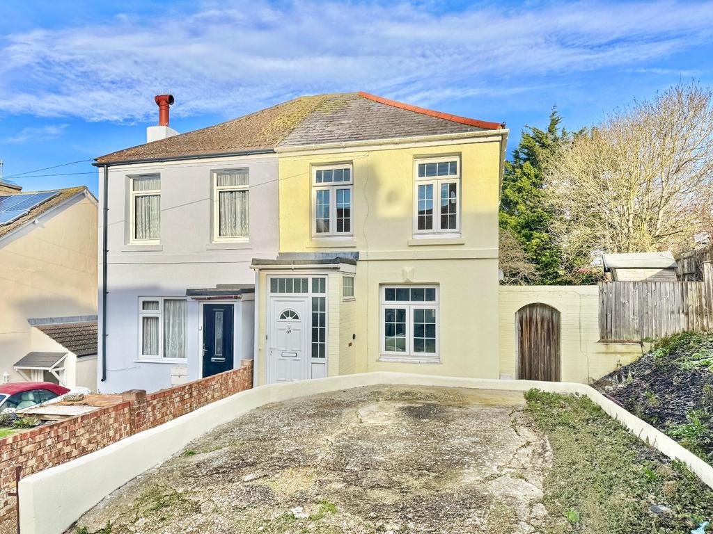 Maxton Road, Kent CT17 3 bed semi-detached house for sale - £280,000