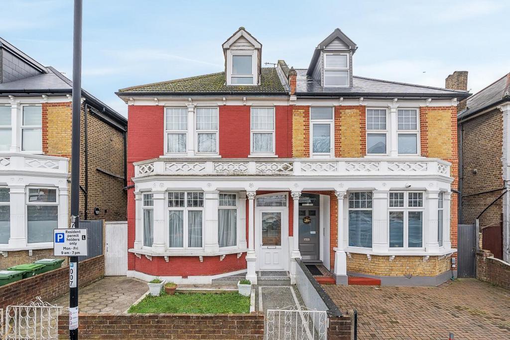 Rosenthal Road, Catford 6 bed semi-detached house - £900,000