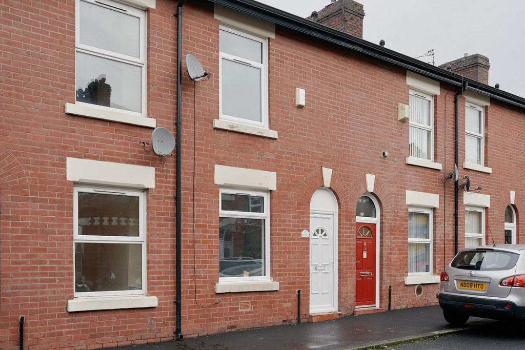 Roslin Street, Clayton, Manchester, M11 2 bed terraced house - £175,000
