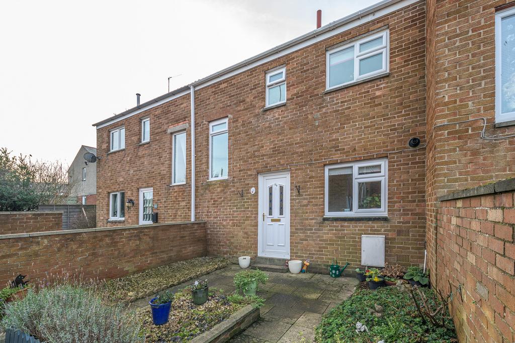 Alnwick NE66 2 bed terraced house - £125,000