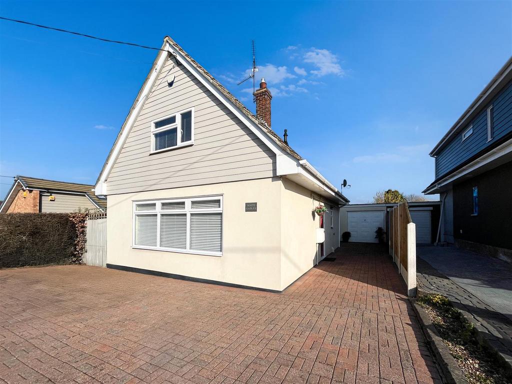 Summerhill, Althorne 3 bed detached house - £475,000