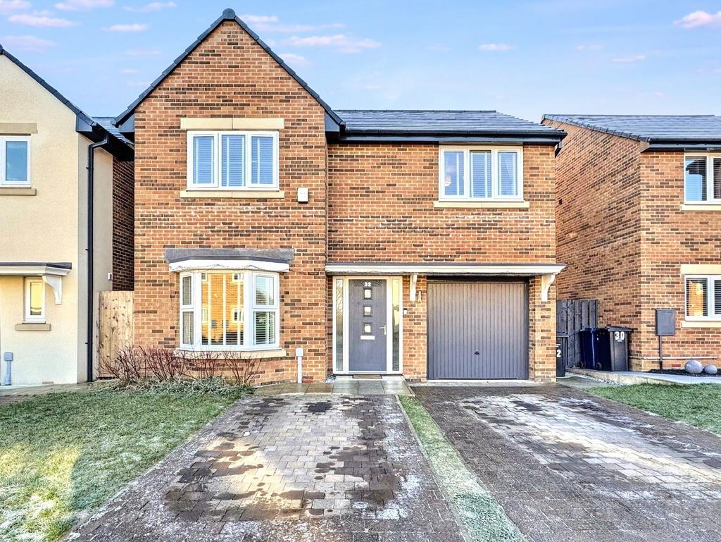 Eskdale Drive, Jarrow, Tyne and Wear... 4 bed detached house - £299,950