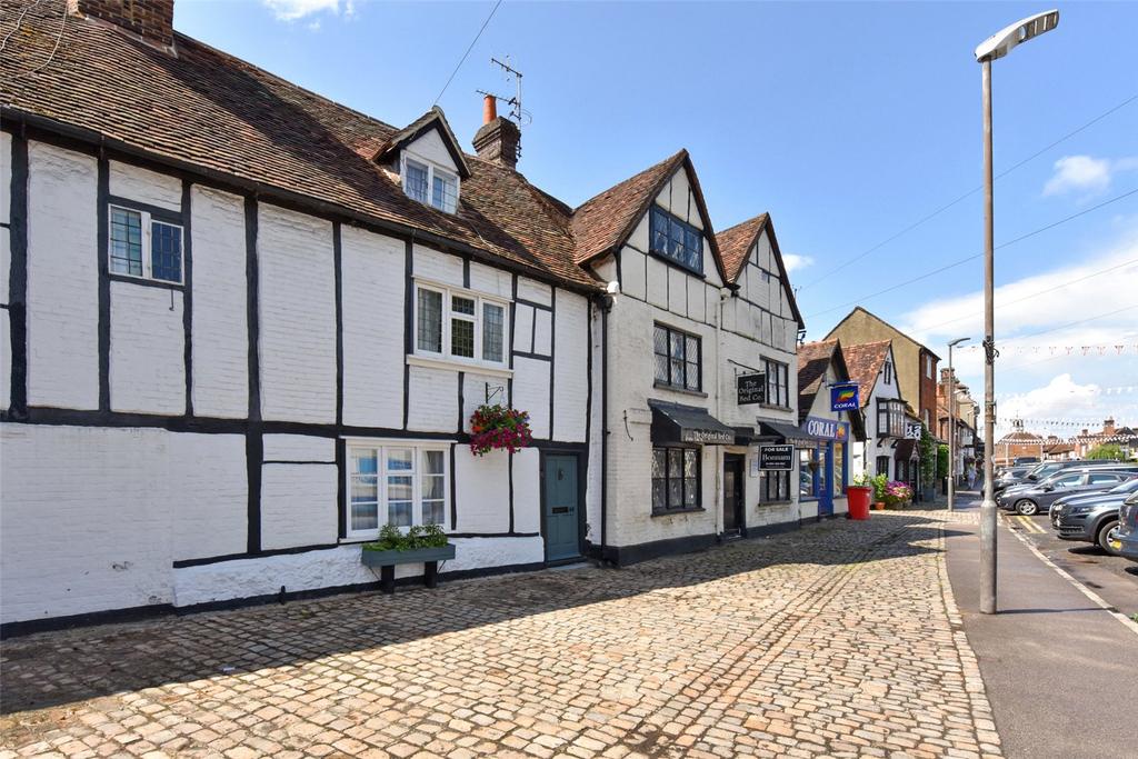 The Broadway, Amersham... 3 bed terraced house - £2,500 pcm (£577 pw)