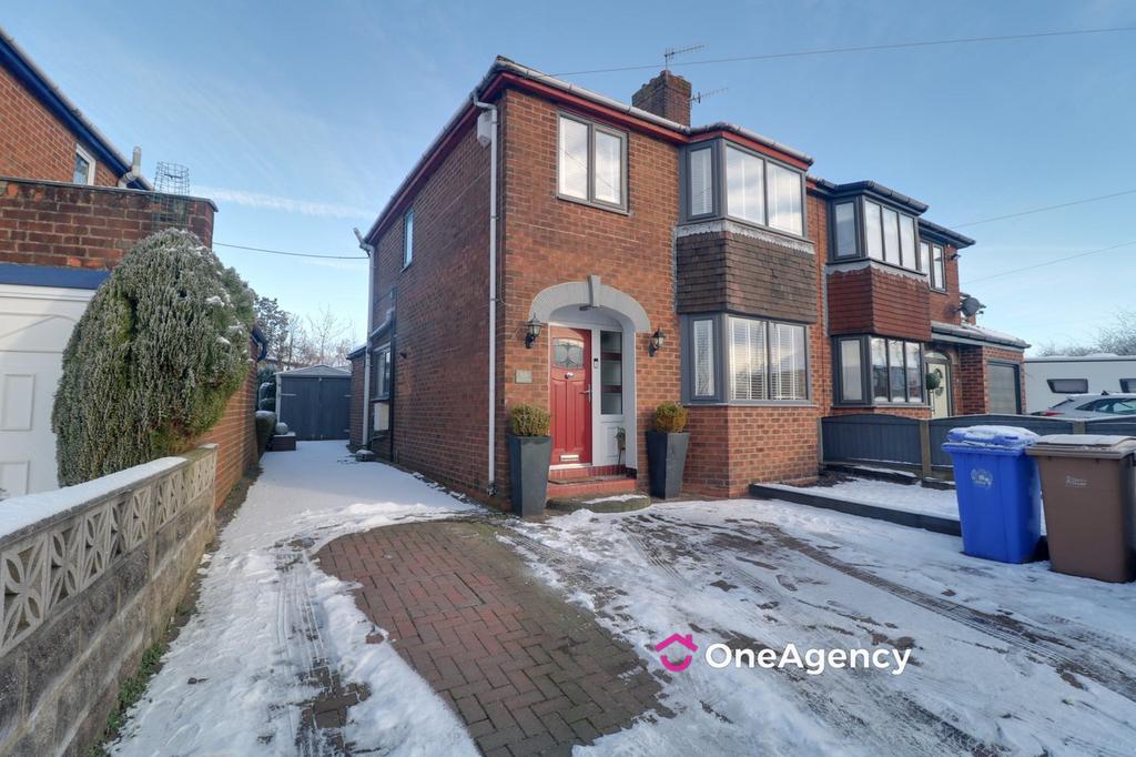 Derek Drive, Stoke-on-Trent ST1 2 bed semi-detached house for sale - £ ...