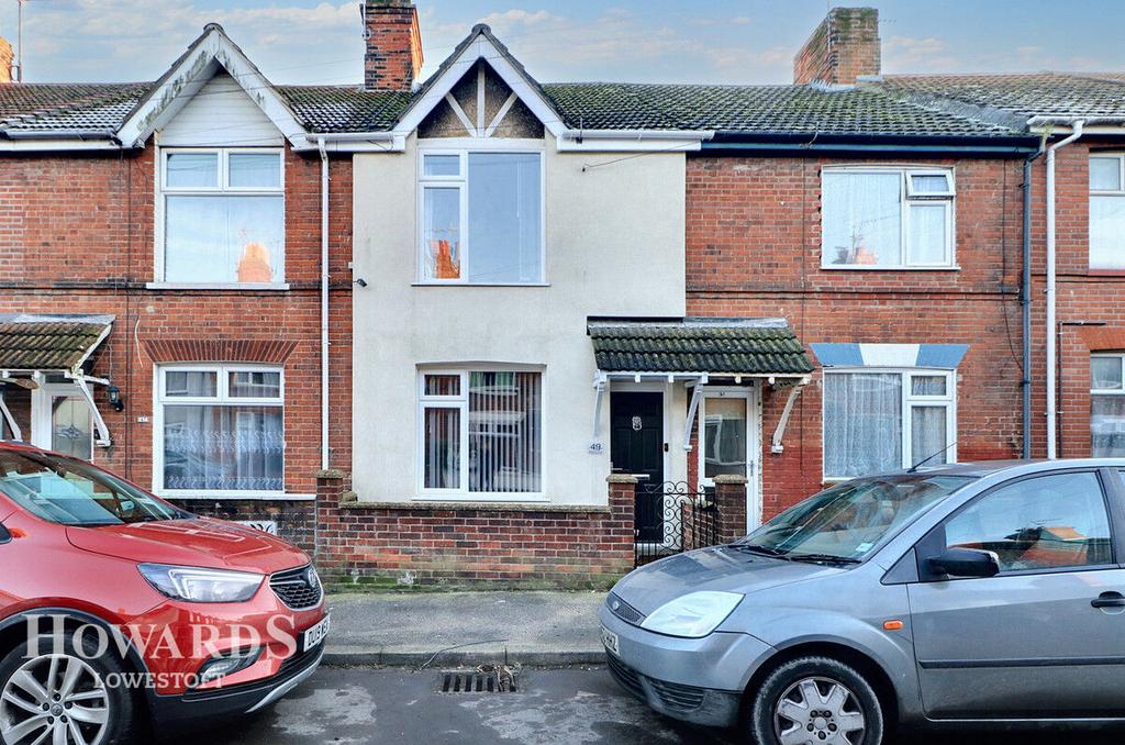 Maidstone Road, Lowestoft 3 bed terraced house - £190,000