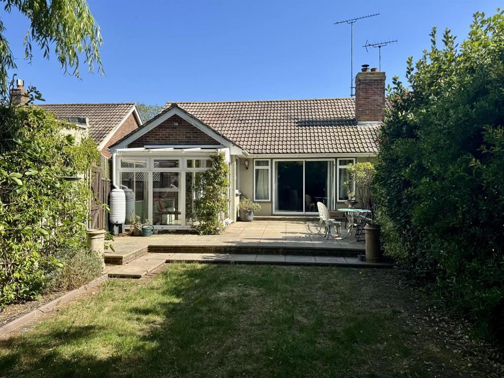 Fitzalan Road, Arundel 2 bed semi-detached bungalow for sale - £425,000