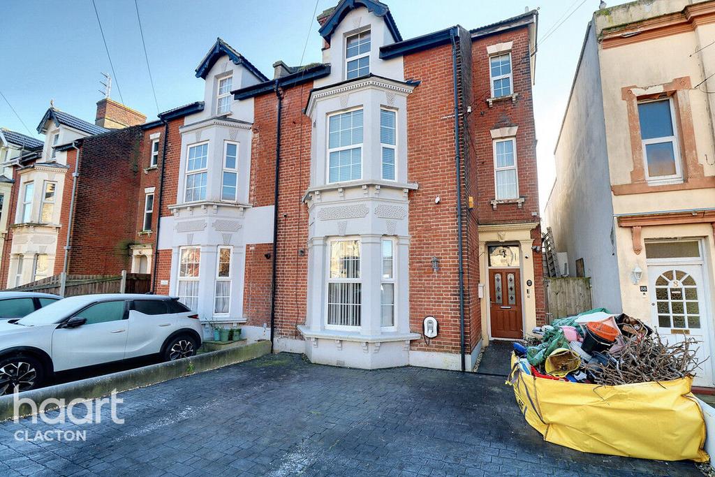Church Road, Clacton-On-Sea 4 bed semi-detached house - £350,000