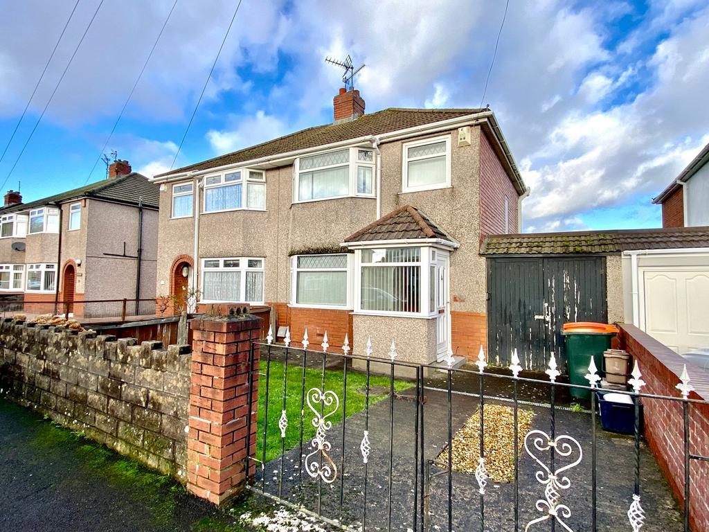 Dorset Crescent, Newport NP19 3 bed semi-detached house - £250,000