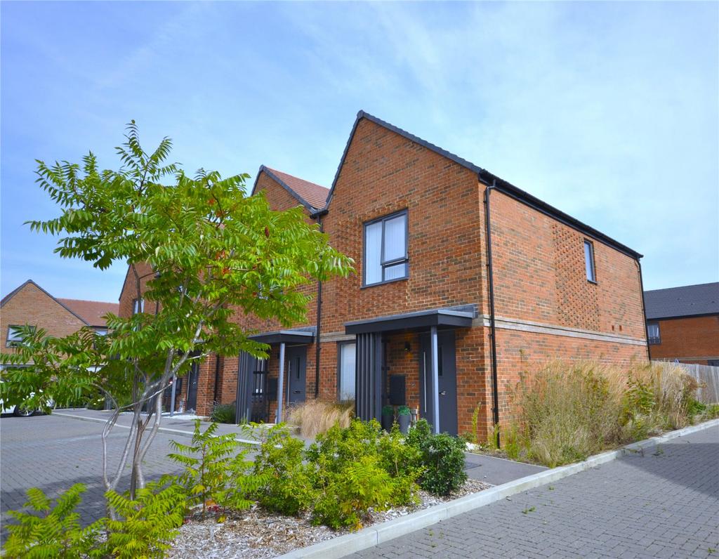 Mayen Road, Godalming, Surrey, GU7 2 bed semi-detached house to rent ...