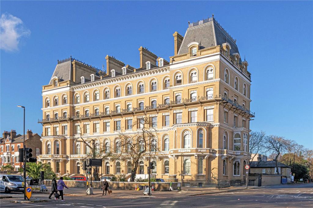 Thornton Place, Clapham Common North... 3 bed apartment - £1,200,000