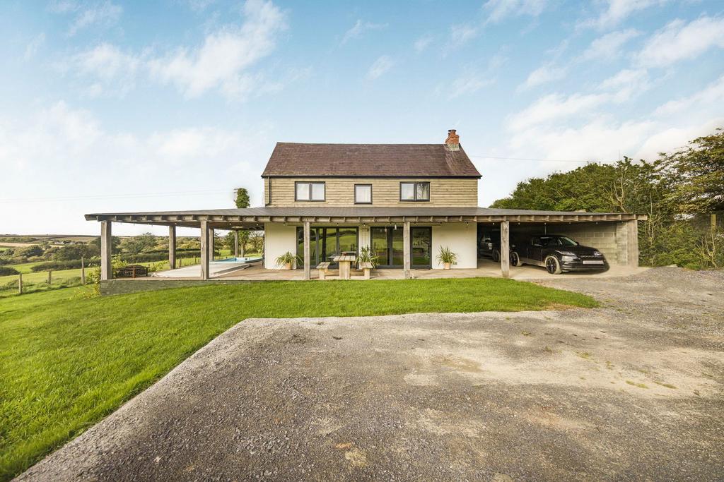 Haverfordwest SA62 3 bed detached house for sale - £425,000
