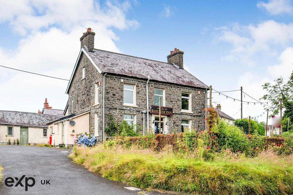 Carmarthen SA33 Pub - £110,000