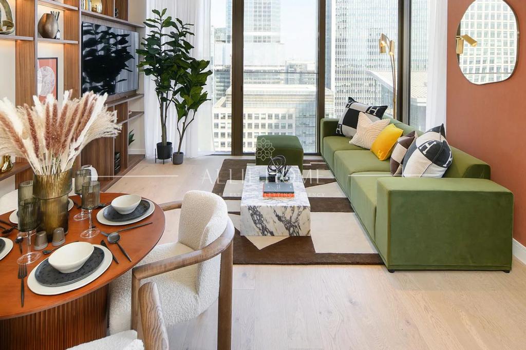 South Quay Plaza, London E14 1 bed flat - £805,000