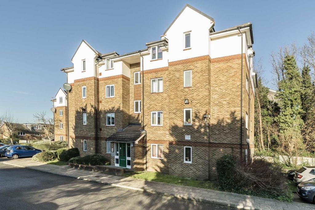 Beacon Gate, London SE14 1 bed flat - £1,400 pcm (£323 pw)