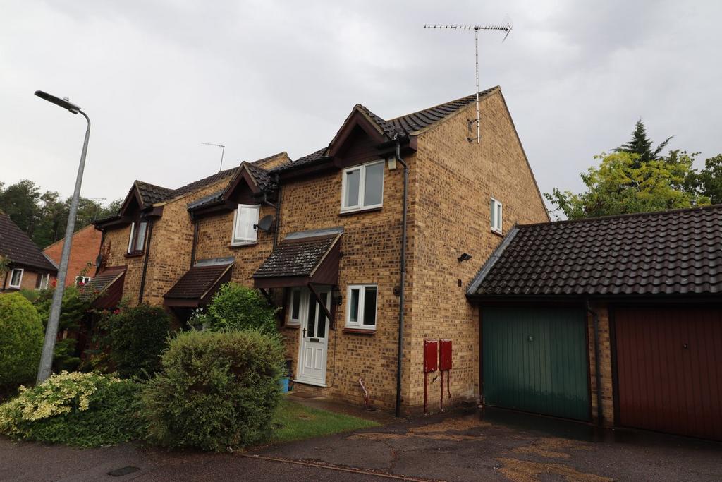 Beane Avenue, Stevenage SG2 2 bed end of terrace house - £1,495 pcm (£ ...