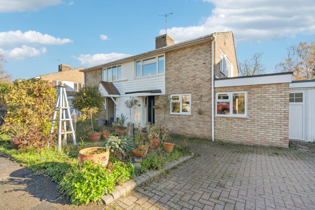 The Limes, Hitchin, SG5 3 bed semi-detached house for sale - £595,000