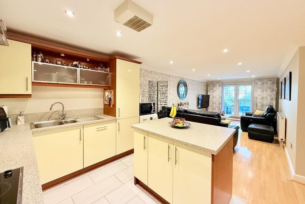Knyveton Road, Bournemouth, BH1 2 bed apartment for sale - £290,000