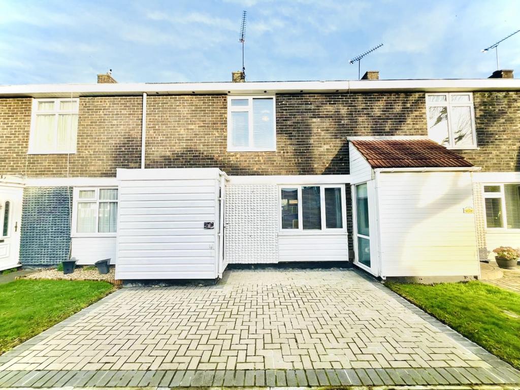 Bretons, Basildon, SS15 2 bed terraced house - £325,000