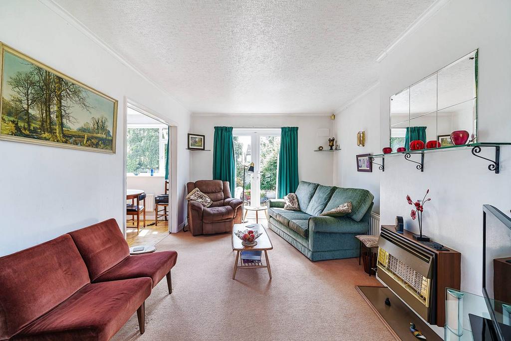 Forrest Gardens, Norbury, London, SW16 3 bed bungalow for sale - £650,000