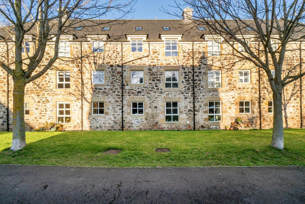 68 The Maltings, HADDINGTON, EH41 4EF 3 bed apartment - £245,000