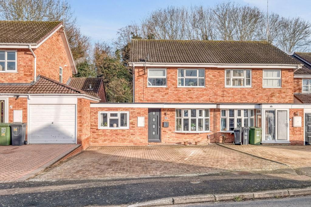 Atcham Close, Winyates East, Redditch... 3 bed semi-detached house - £ ...