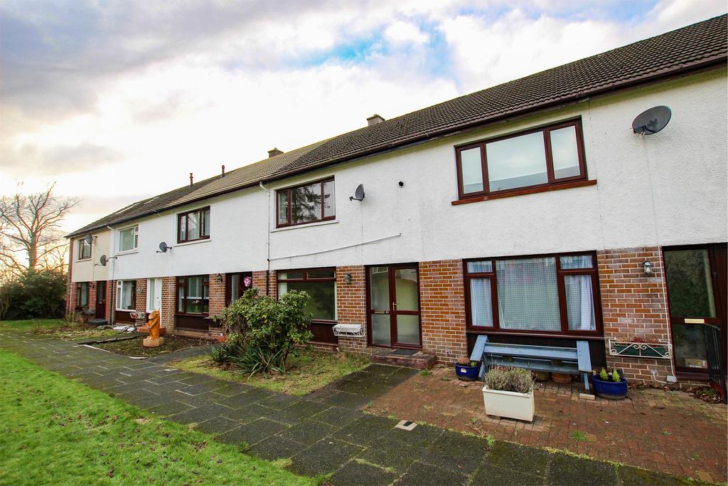 Bellesdale Avenue, Largs KA30 2 bed terraced house - £119,000