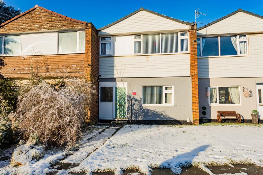 Mossfield Road, Kearsley, Bolton... 2 bed terraced house - £110,000