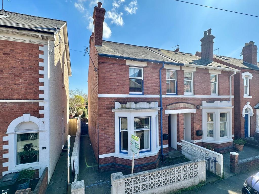 Clive Street, Hereford, HR1 3 bed semi-detached house for sale - £269,950