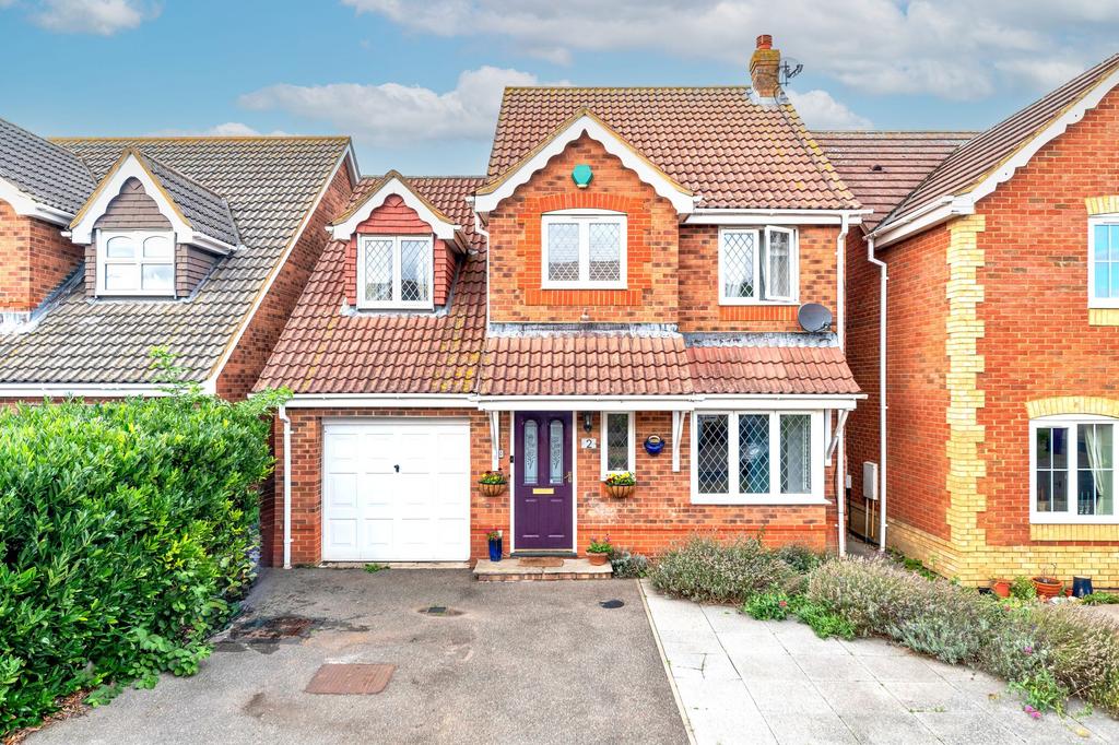 Masefield Way, Royston SG8 4 bed detached house for sale - £465,000