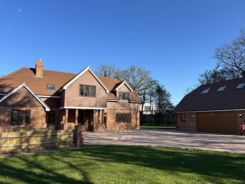 Newick Lane, Heathfield TN21 5 bed detached house - £1,450,000