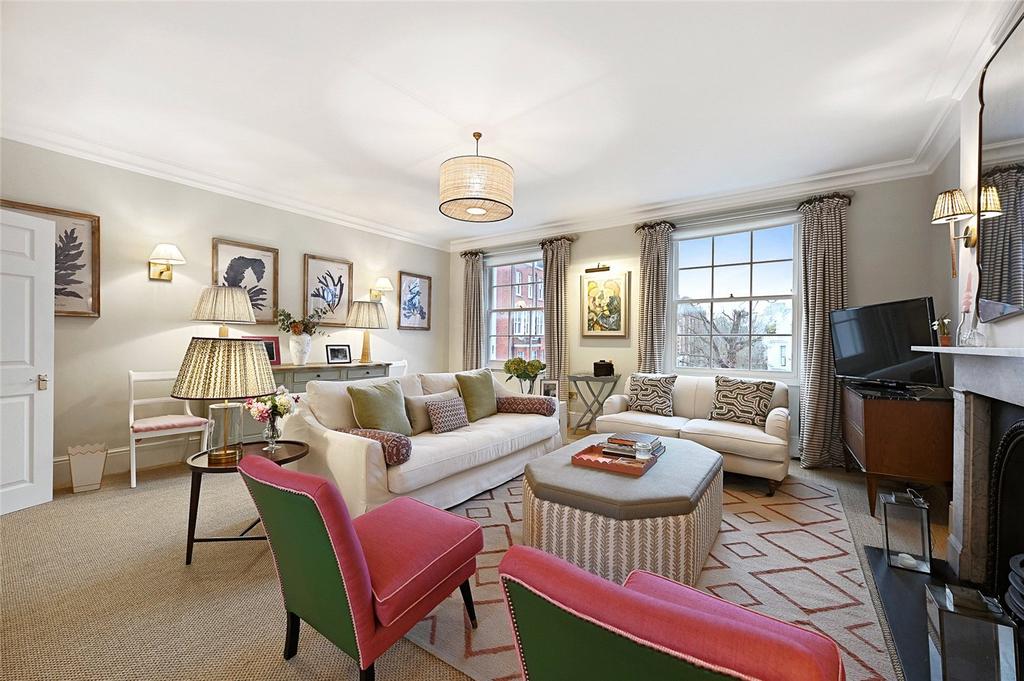 Kensington Church Street, London, W8 3 bed maisonette for sale - £1,795,000