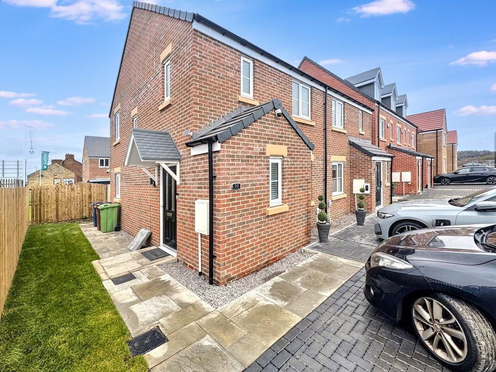 Rosa Court, Philadelphia, Houghton Le... 3 bed semi-detached house - £ ...